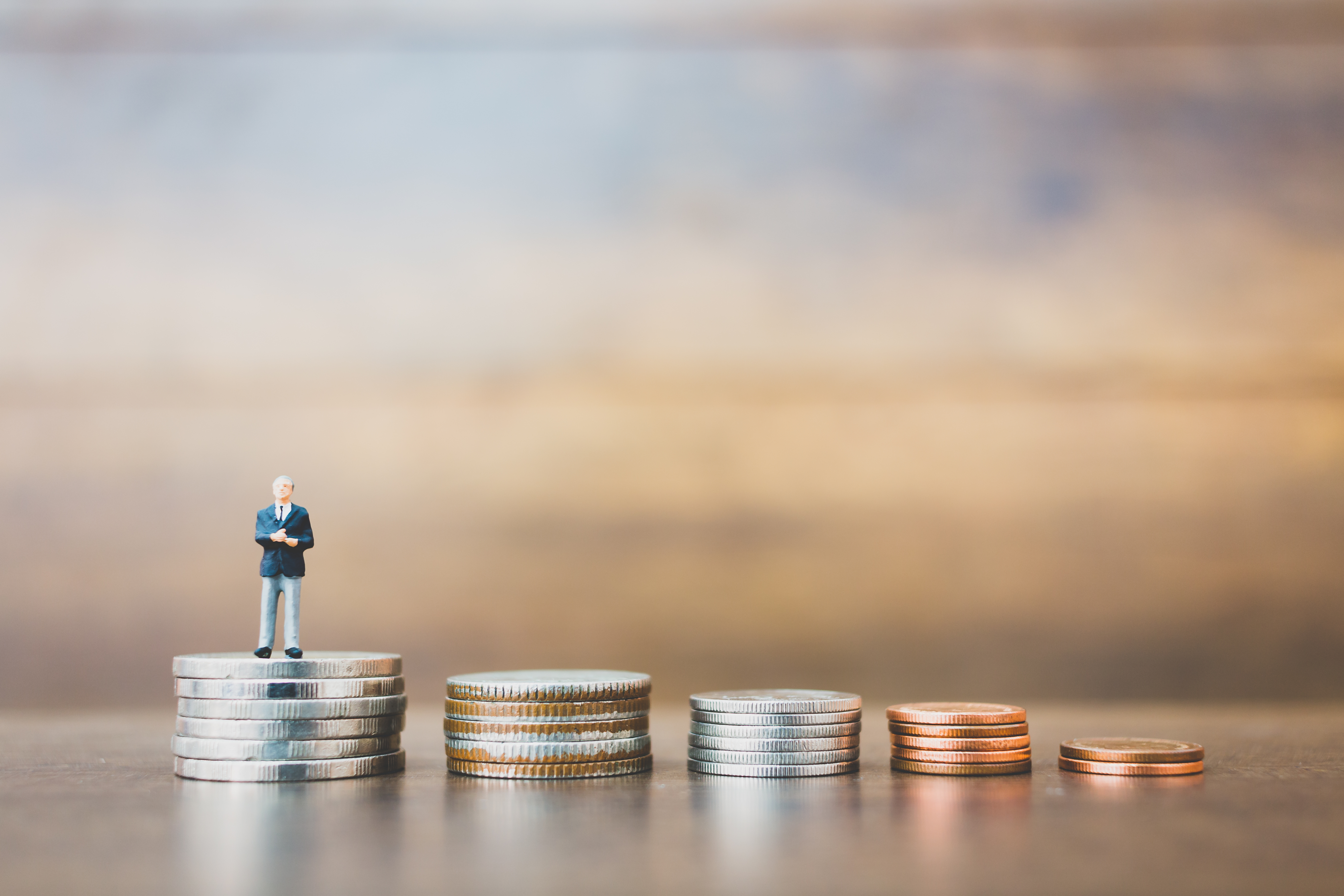 How to compensate an in-house lawyer: A guide to calculating compensation